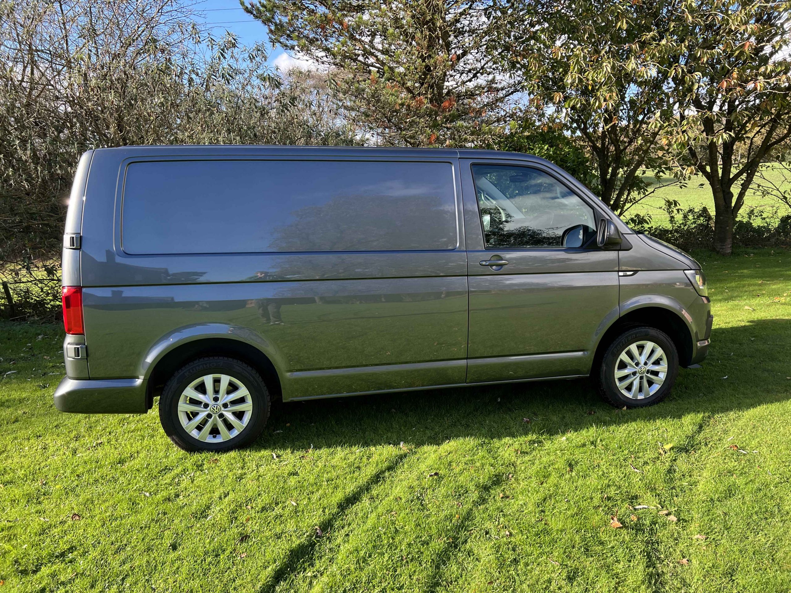 2017 VW TRANSPORTER T6 Highline, SWB 2.0TDi (150BHP), EU6, AIR CON ...